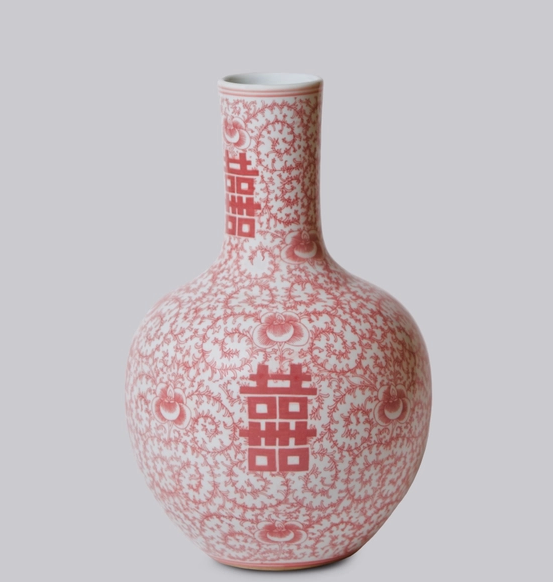 Red and White Chinoiserie Vase | Presley Pierce Interiors